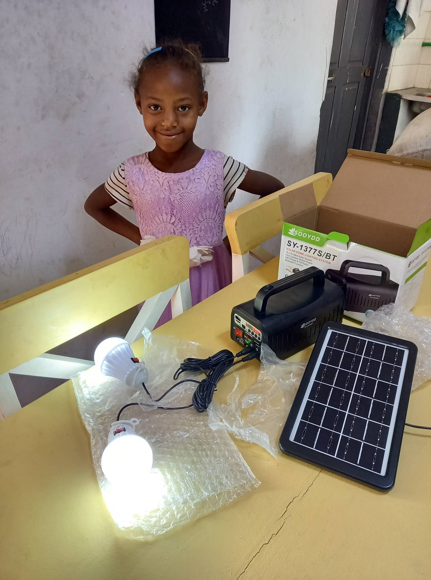 Et la lumière fût chez Christine - Association Zazany Madagascar